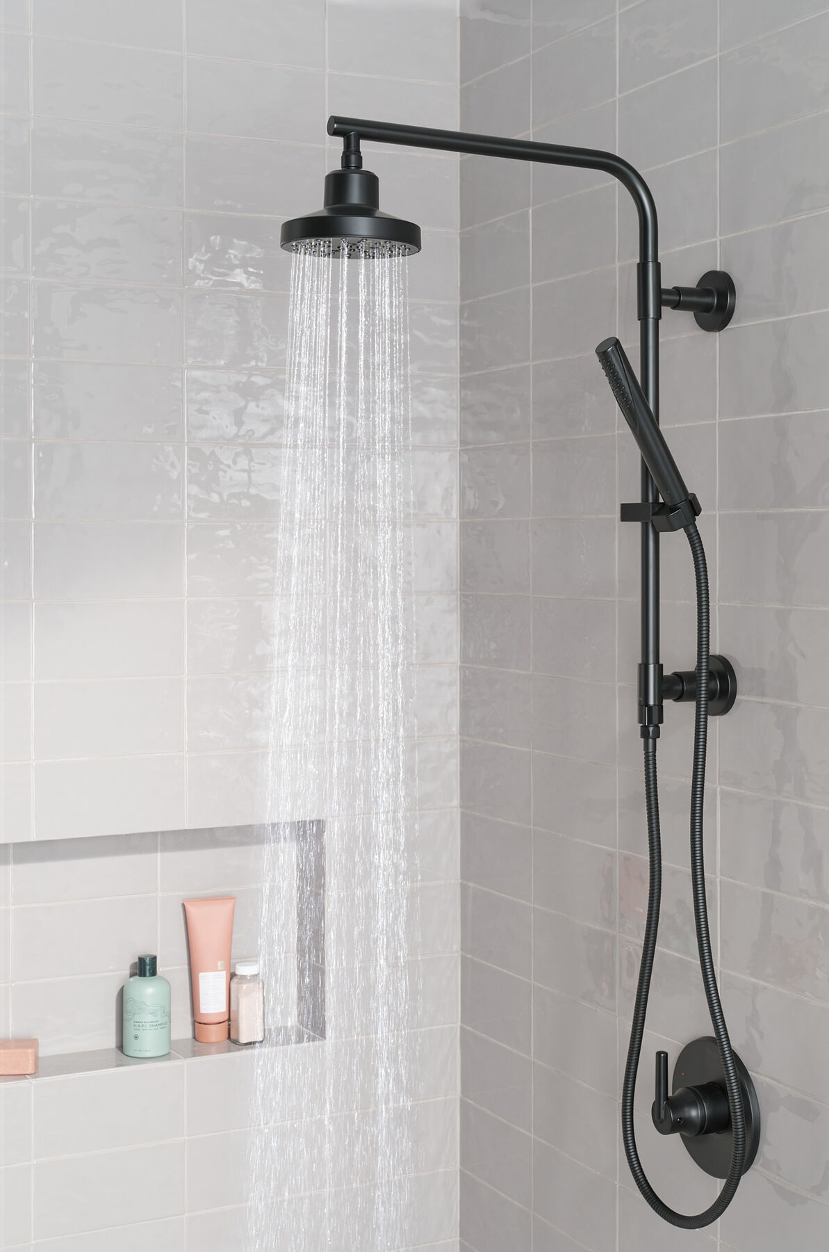 Shower Column Bundle - Round in Matte Black FVS5-EG7101-BL | Delta Faucet