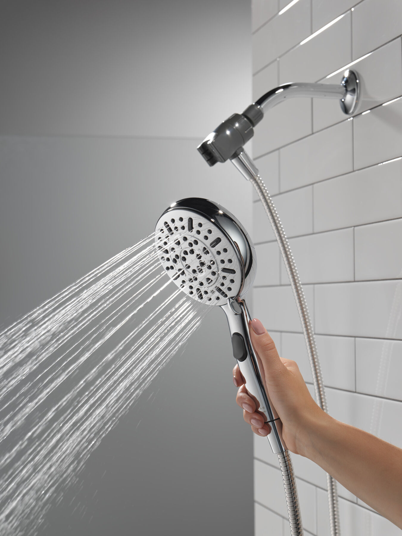 6-Setting SureDock® Magnetic Hand Shower in Chrome 75644 | Delta Faucet
