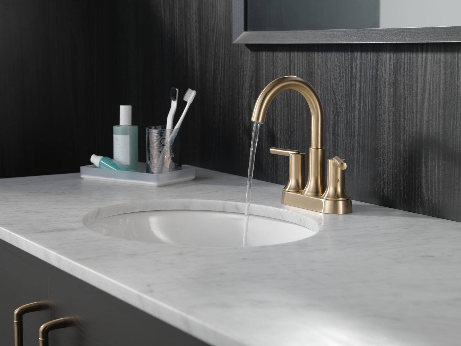 Centerset Bathroom Faucet (Recertified) in Champagne Bronze 2559-CZMPU-DST-R | Delta Faucet