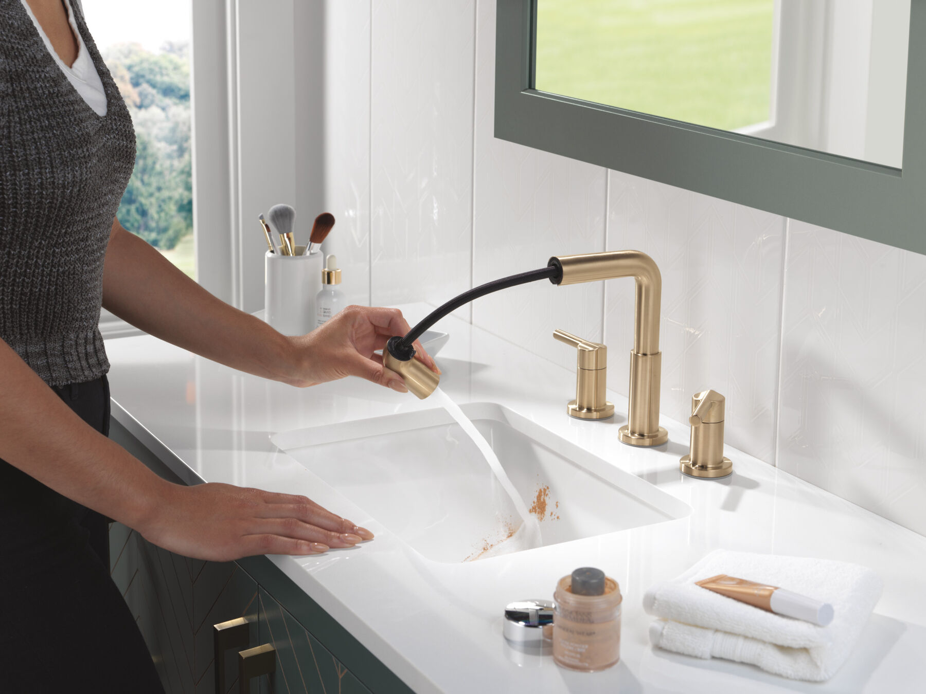 Two Handle Widespread Pull-Down Bathroom Faucet in Champagne Bronze 35849LF-CZPD | Delta Faucet