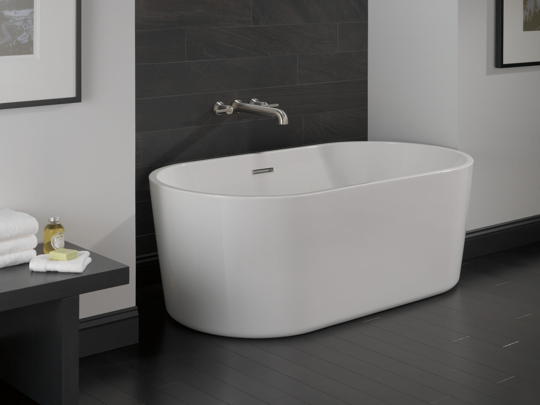 60 in. x 30 in. Freestanding Tub with Center Drain in High Gloss White ...