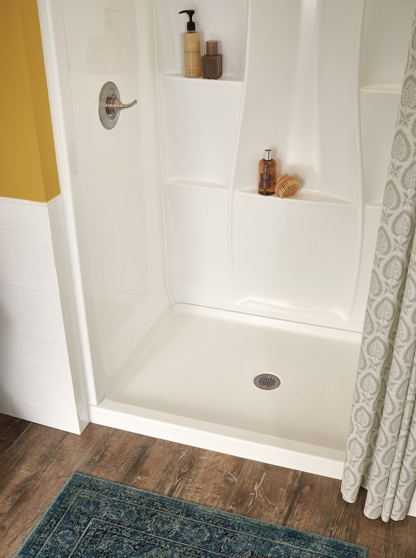 48" X 34" Shower Wall Set in High Gloss White 40084 | Delta Faucet