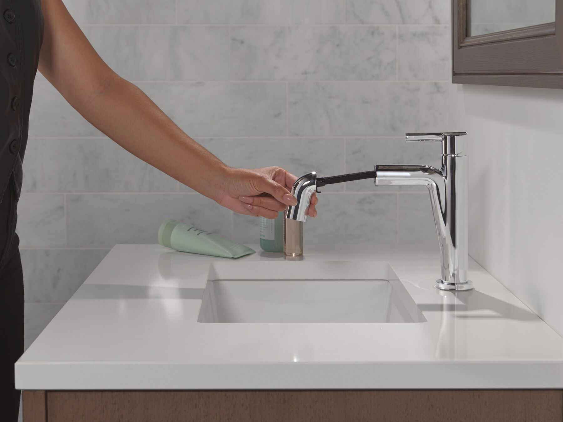 Single Handle Pull-Down Bathroom Faucet in Chrome 15849LF-PD | Delta Faucet