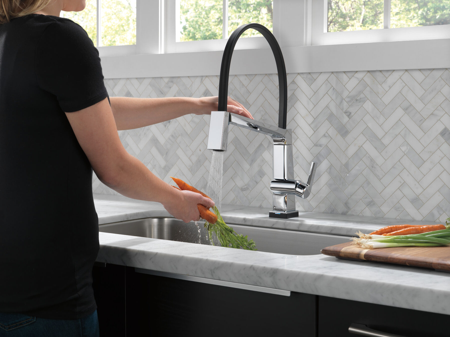 Single Handle Exposed Hose Kitchen Faucet with Touch2O Technology in ...