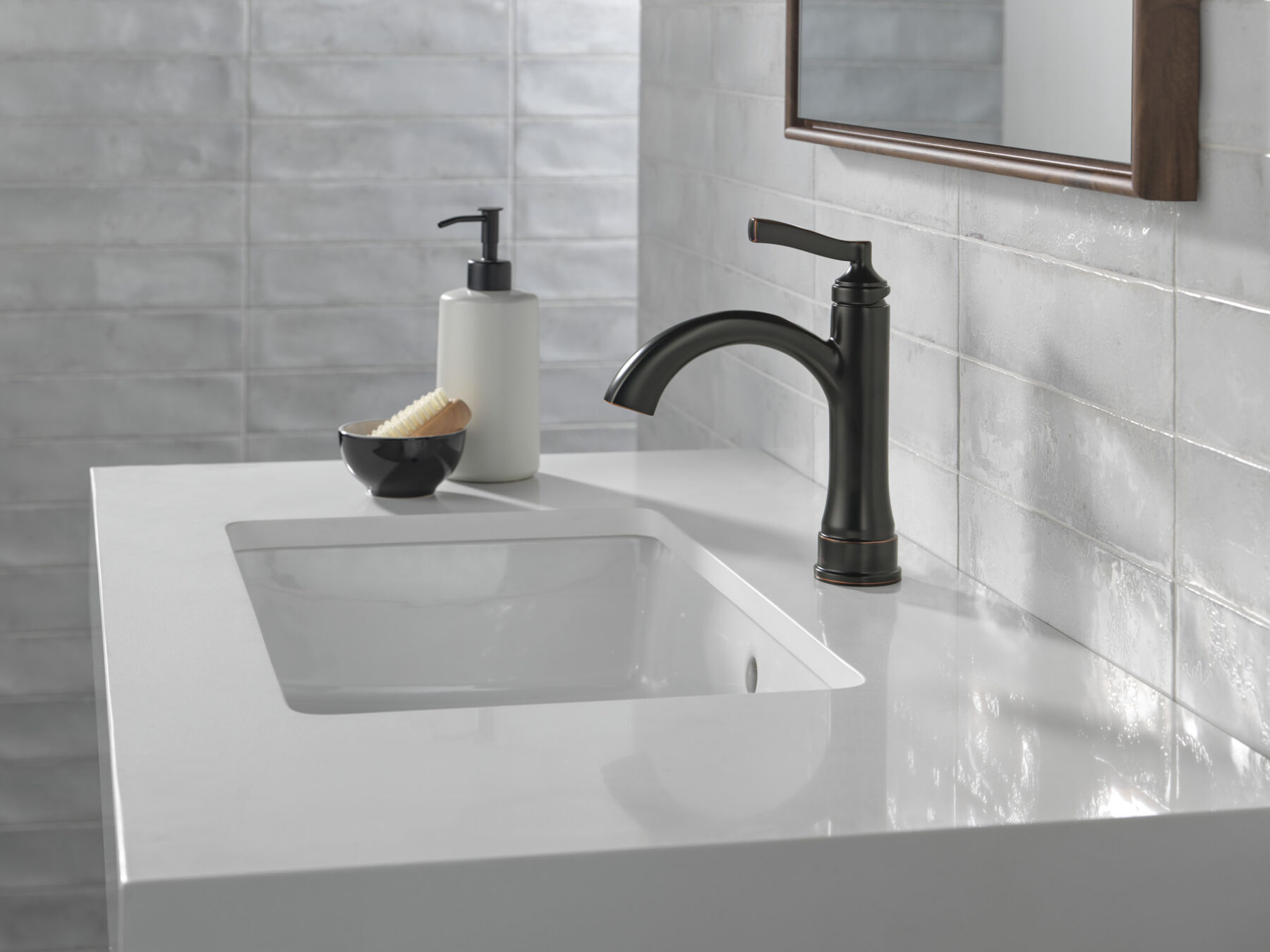 Single Handle Bathroom Faucet in Oil Rubbed Bronze 15822LF-OB | Delta ...