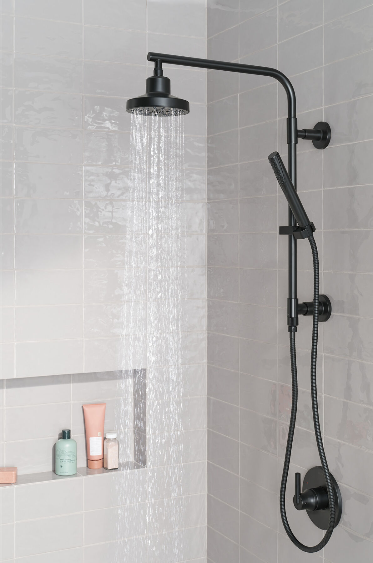 Shower Column Bundle - Round in Matte Black FVS5-EG7101-BL | Delta Faucet