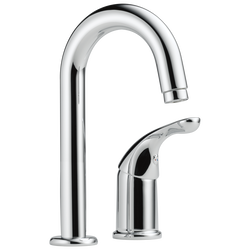 Single Handle Kitchen Faucet with Spray in Chrome 400-DST-L | Delta Faucet