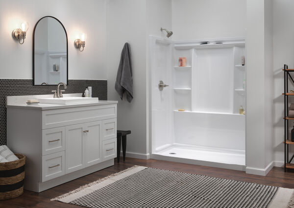 EverEdge Shower Wall 60x32" in High Gloss White B12207-6032-WH | Delta ...