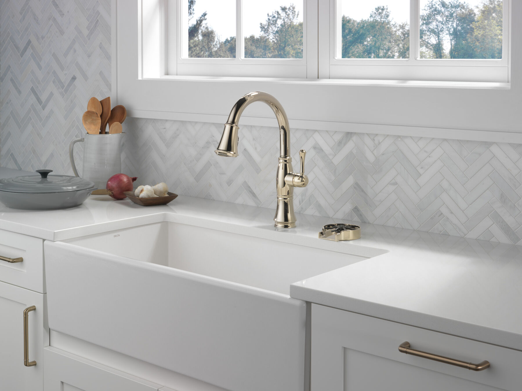 Metal Glass Rinser in Polished Nickel GR250-PN | Delta Faucet