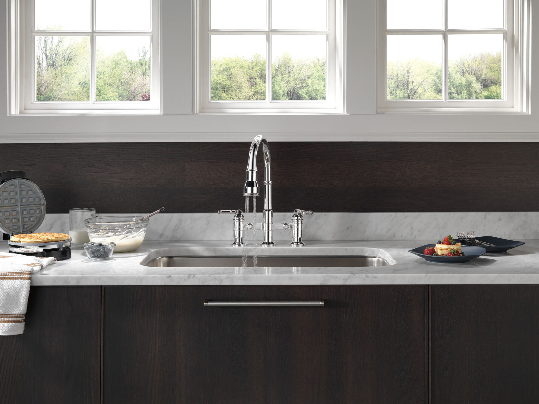 Two Handle Pull-Down Bridge Kitchen Faucet in Chrome 2390L-DST | Delta ...