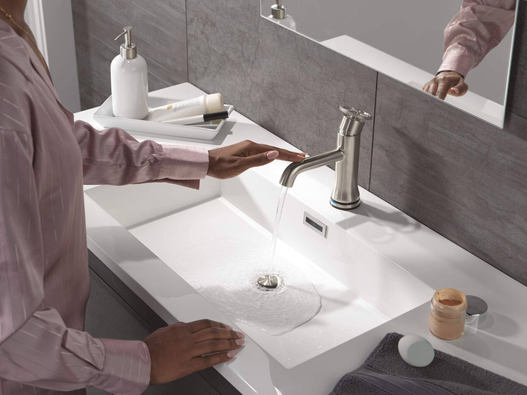 Touch2O Bathroom Faucet with Touchless Technology in Stainless 558T ...