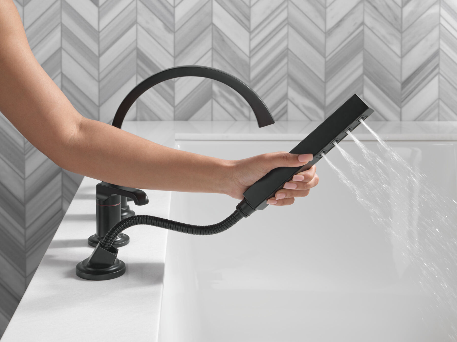 Roman Tub Handles - Lever in Matte Black H588BL | Delta Faucet