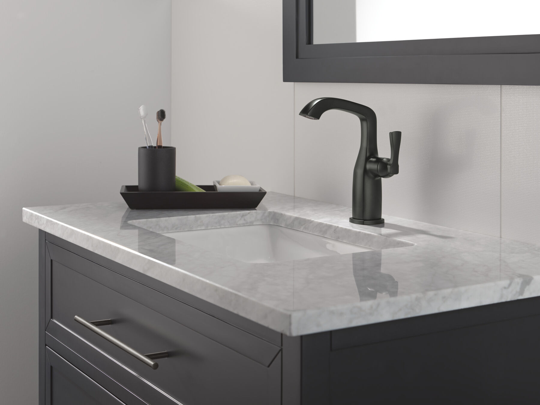 Single Handle Mid-Height Bathroom Faucet in Matte Black 676-BL-DST ...