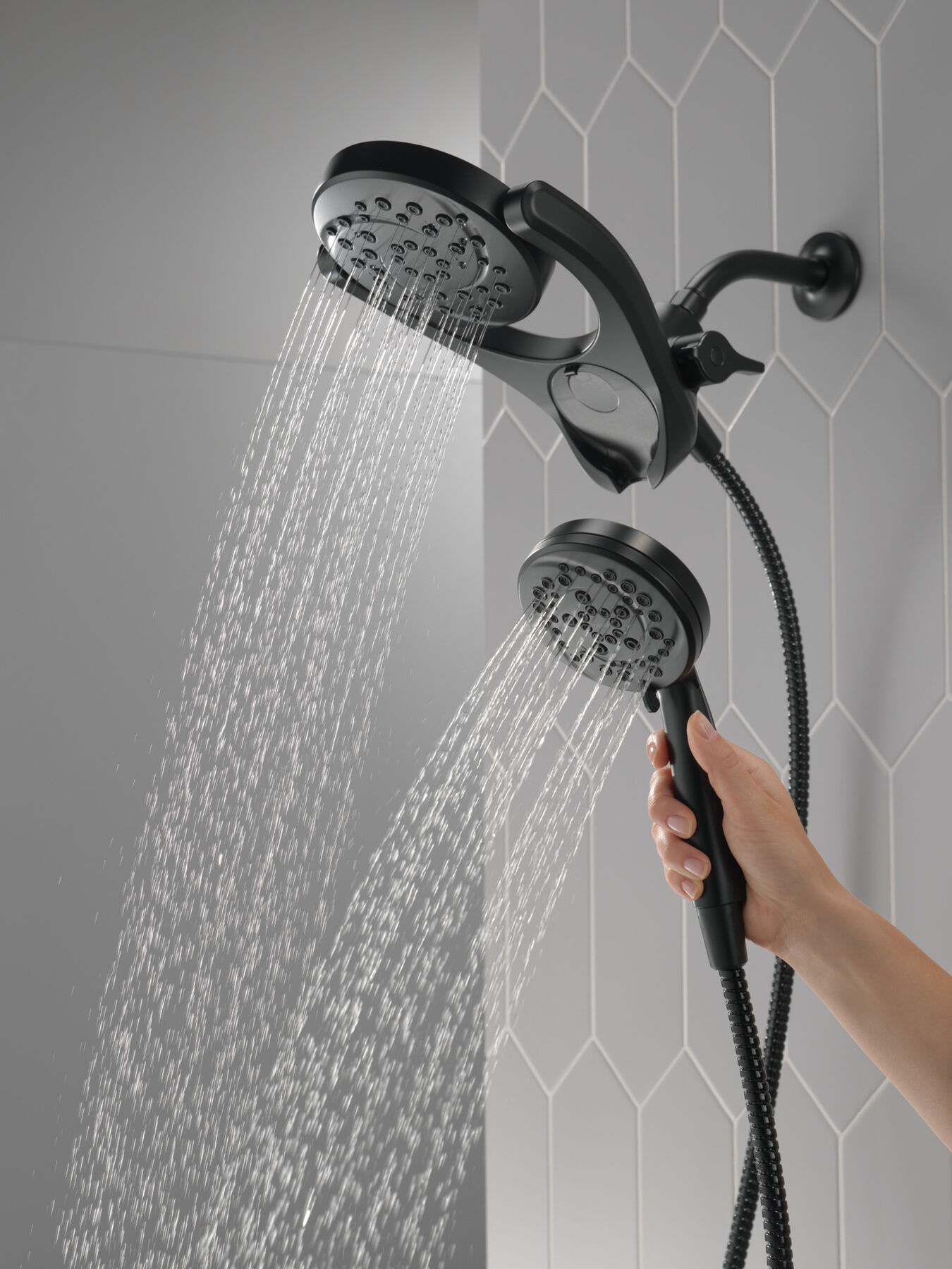 HydroRain® 4-Setting Two-in-One Shower Head in Matte Black 75699BL ...