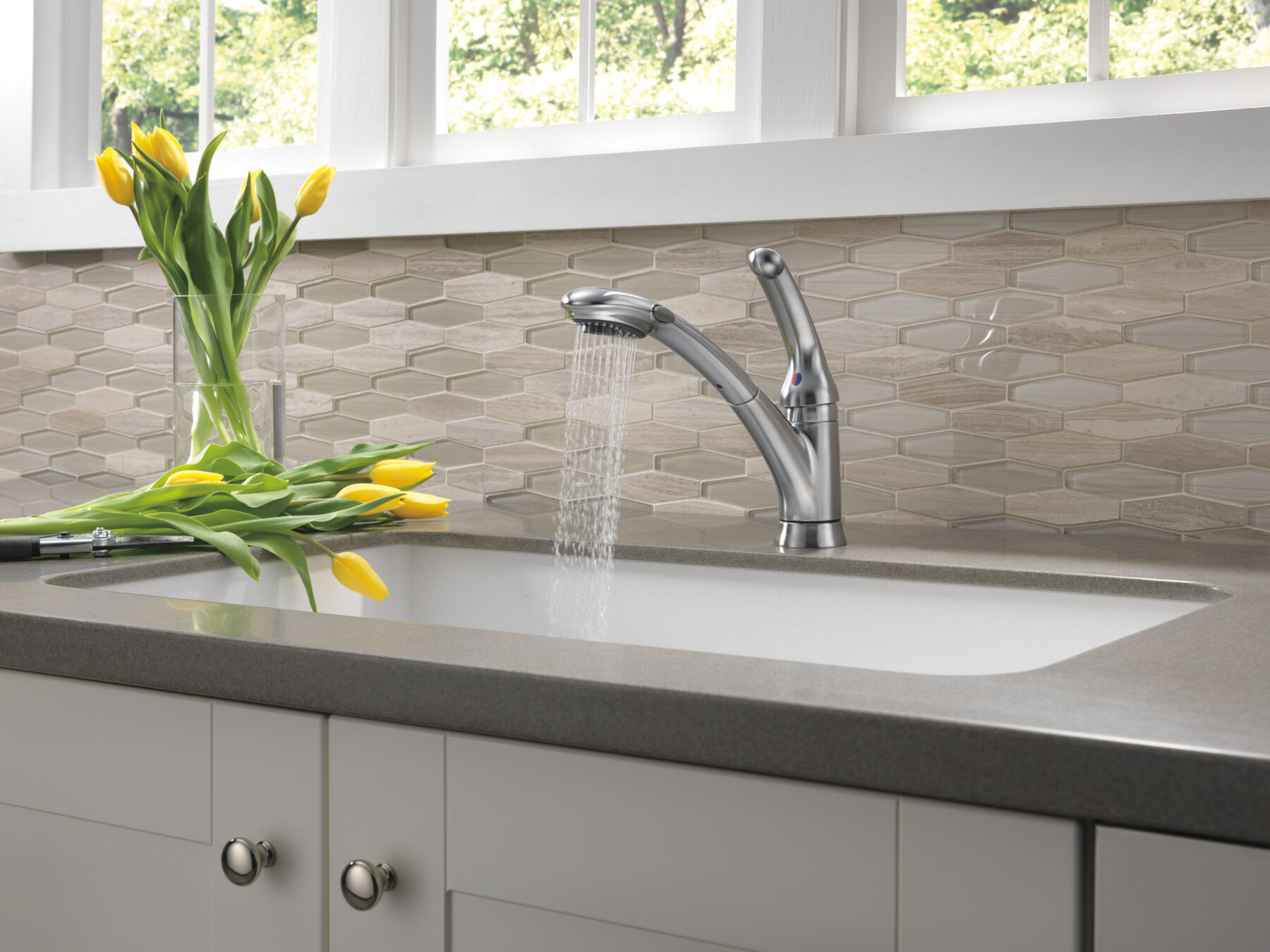 Pull-Out Kitchen Faucet (Recertified) in Arctic Stainless 470-AR-DST-R ...