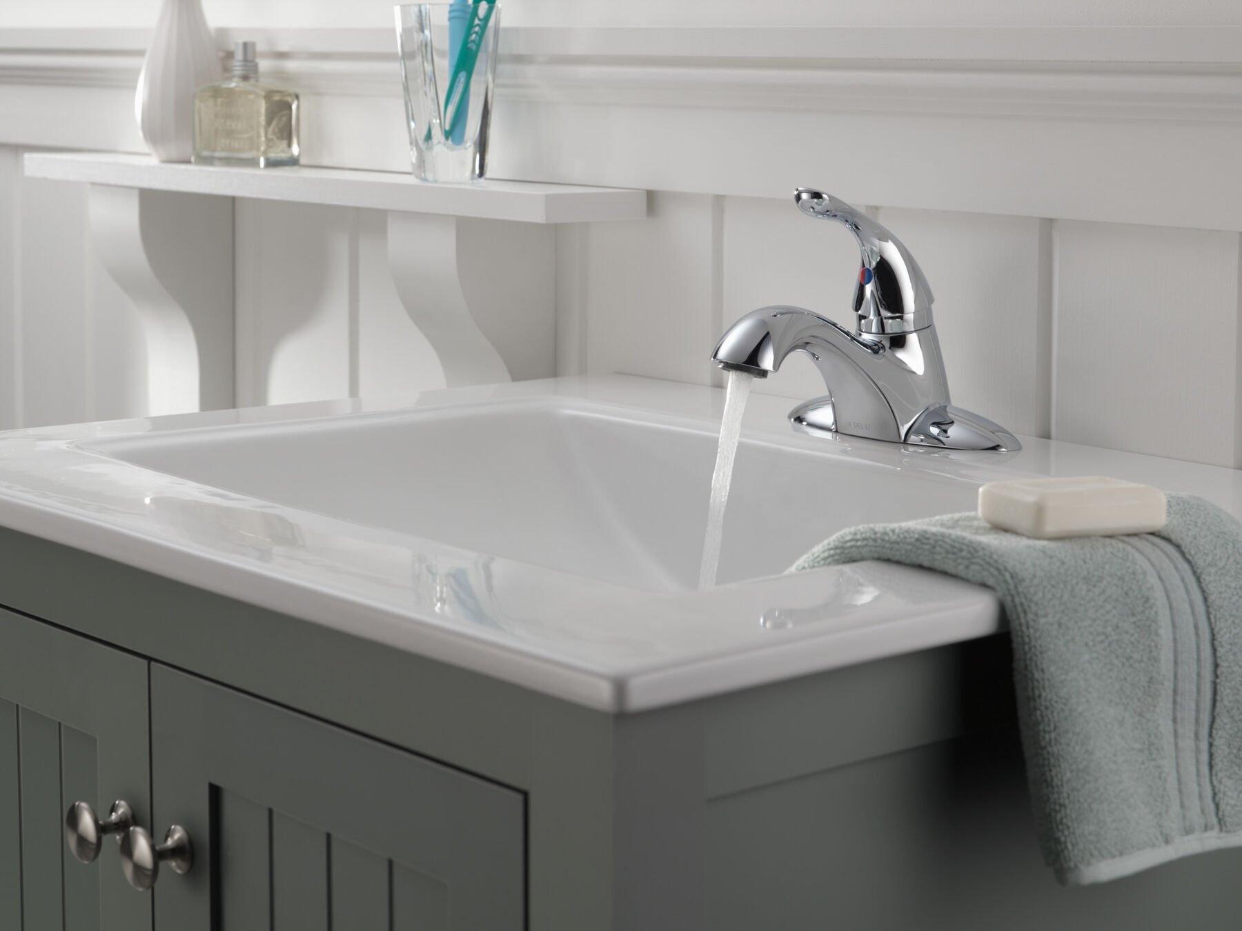 Single Handle Centerset Bathroom Faucet in Chrome 520-MPU-DST | Delta ...