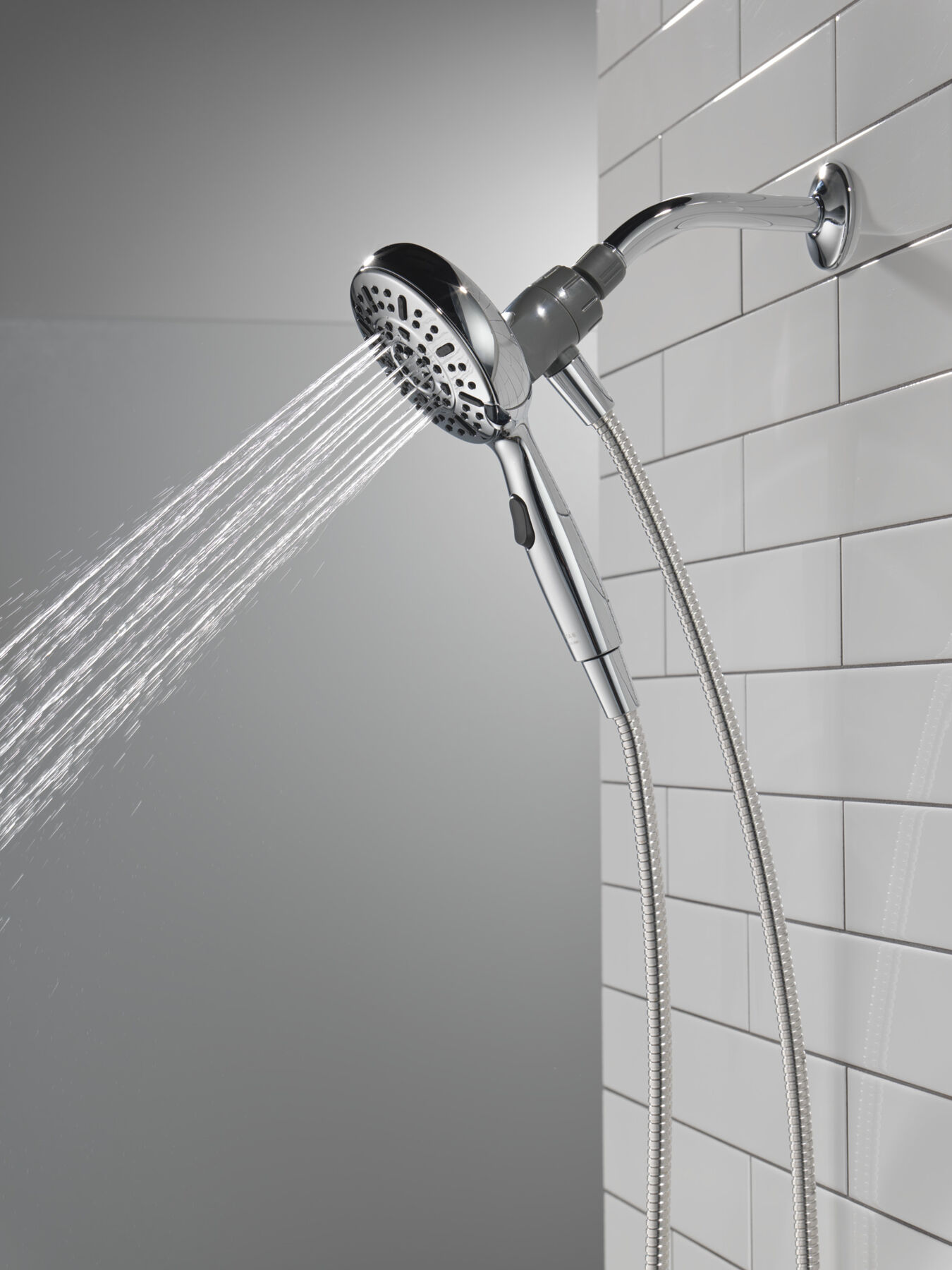 6-Setting SureDock® Magnetic Hand Shower in Chrome 75644 | Delta Faucet