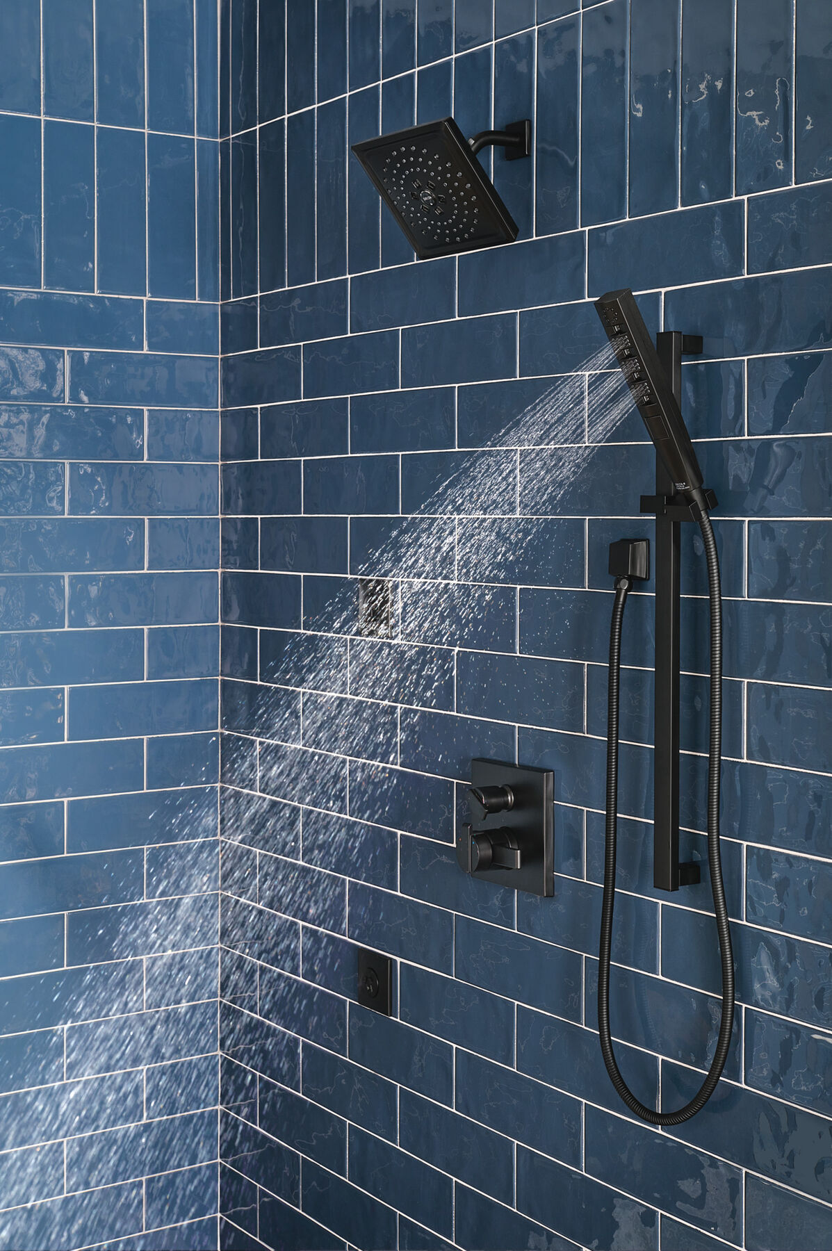 HydraChoice® Body Spray - H2Okinetic® Invigorating Spray Head in Matte ...