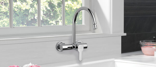 Single Handle Onl Wall Kitchen Faucet in Chrome 33904 | Delta Faucet