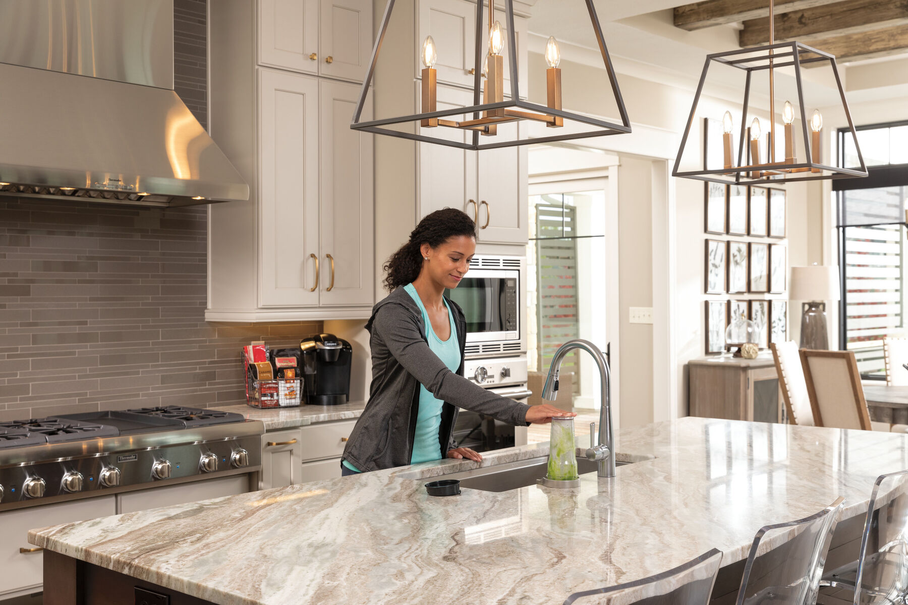 Glass Rinser in Spotshield Stainless GR150-SP | Delta Faucet