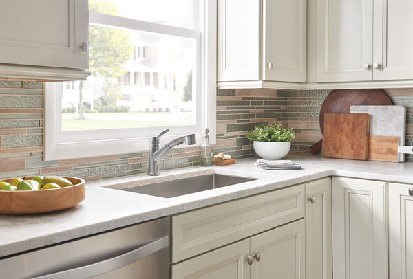 Single Handle Pull-Out Kitchen Faucet in Arctic Stainless 4140-AR-DST ...