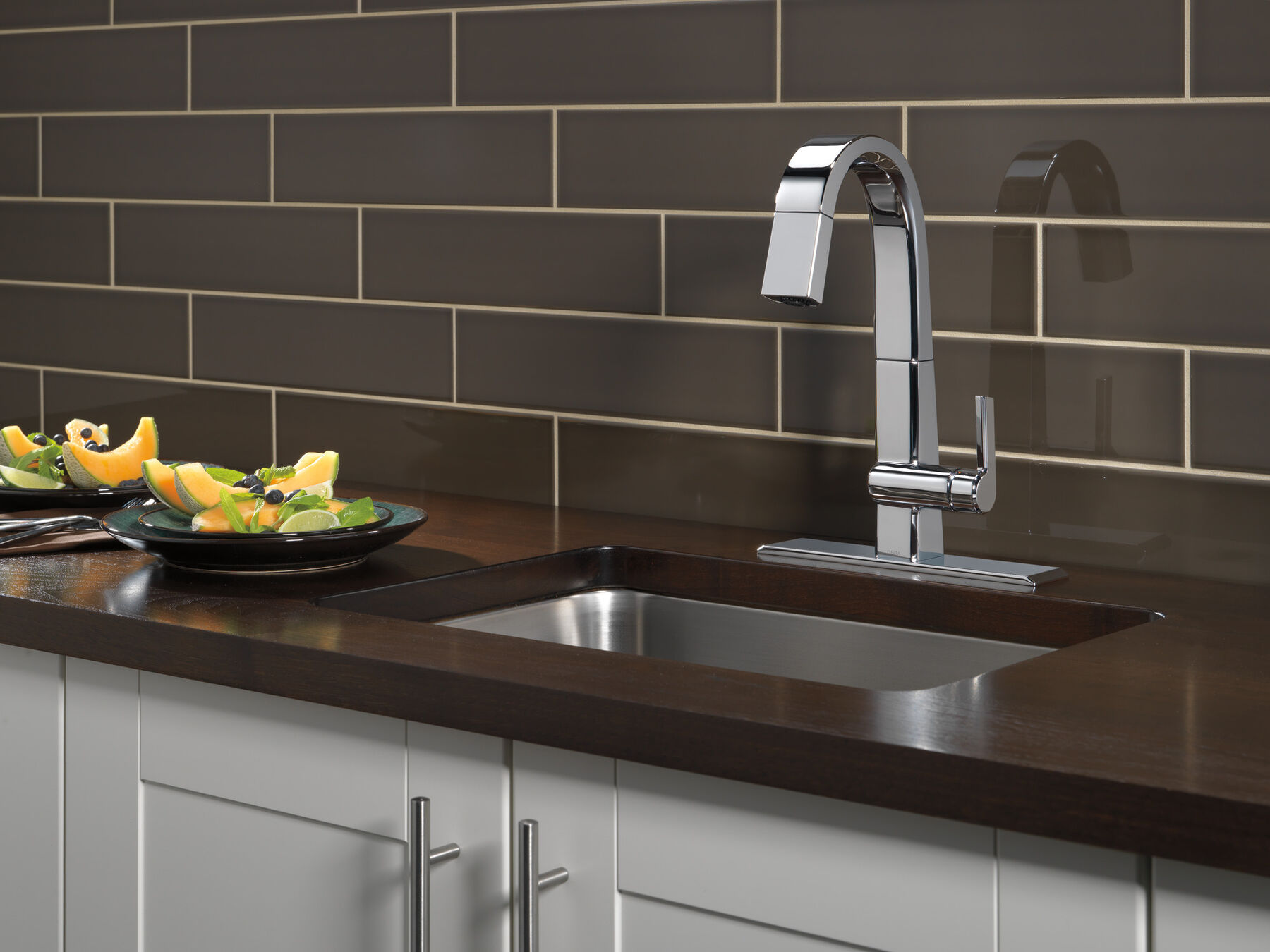 Single Handle Pull-Down Bar/Prep Faucet in Chrome 9993-DST | Delta Faucet