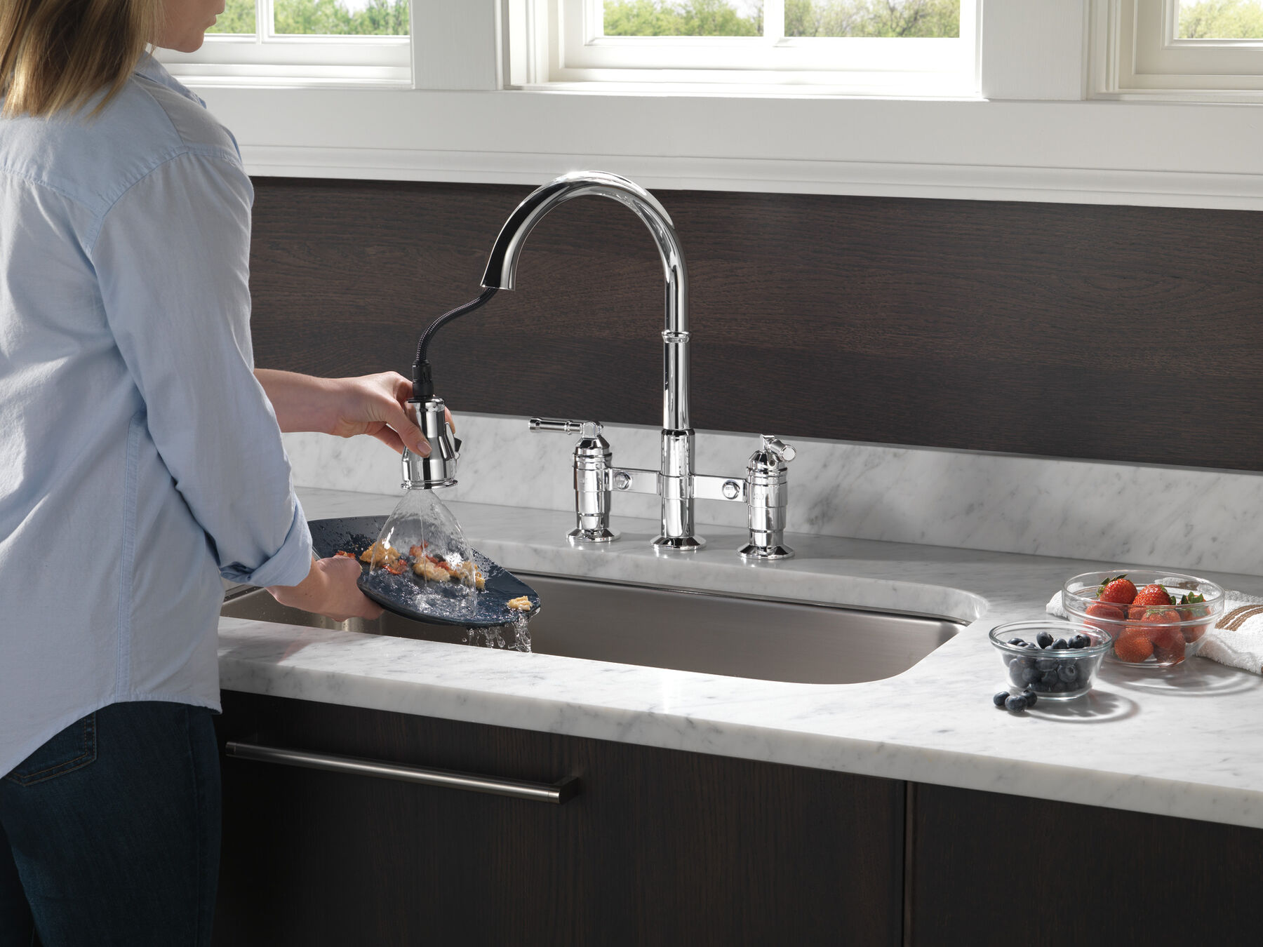 Two Handle Pull-Down Bridge Kitchen Faucet in Chrome 2390L-DST | Delta ...