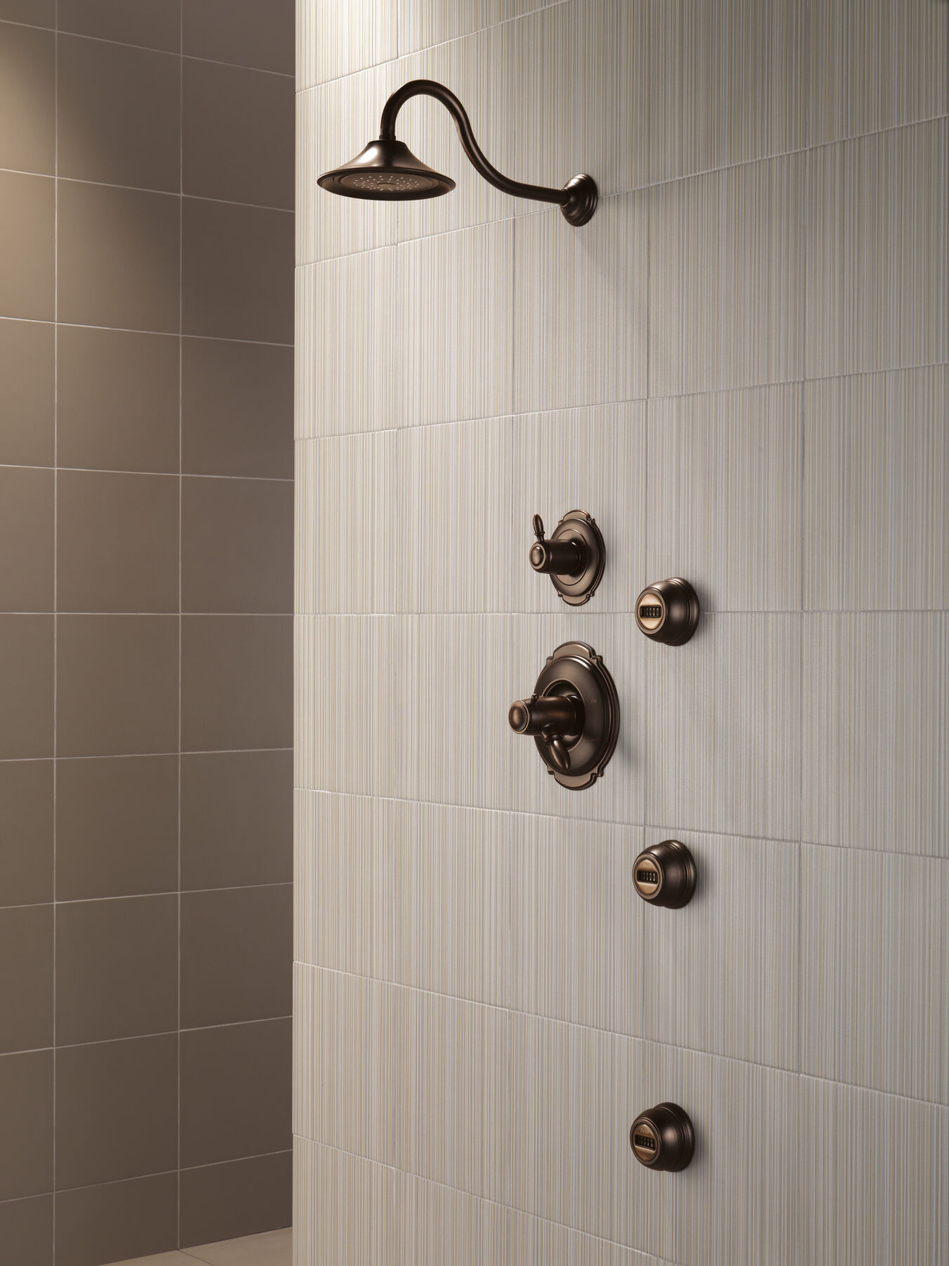 Premium 3-Setting Shower Head in Venetian Bronze RP34355RB | Delta Faucet