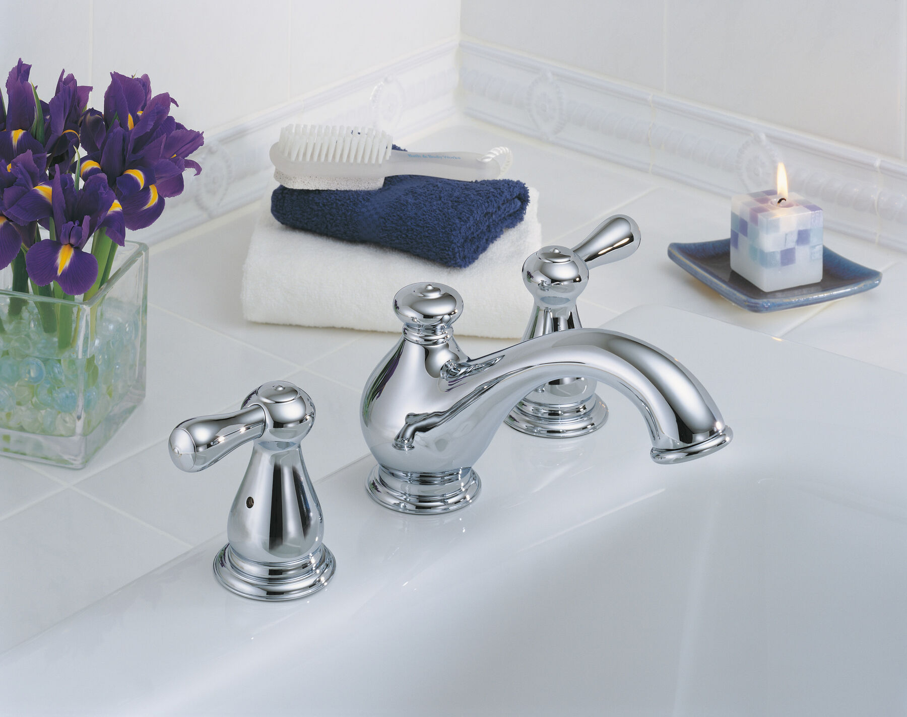 Metal Lever Handle Set - Roman Tub in Chrome H678 | Delta Faucet