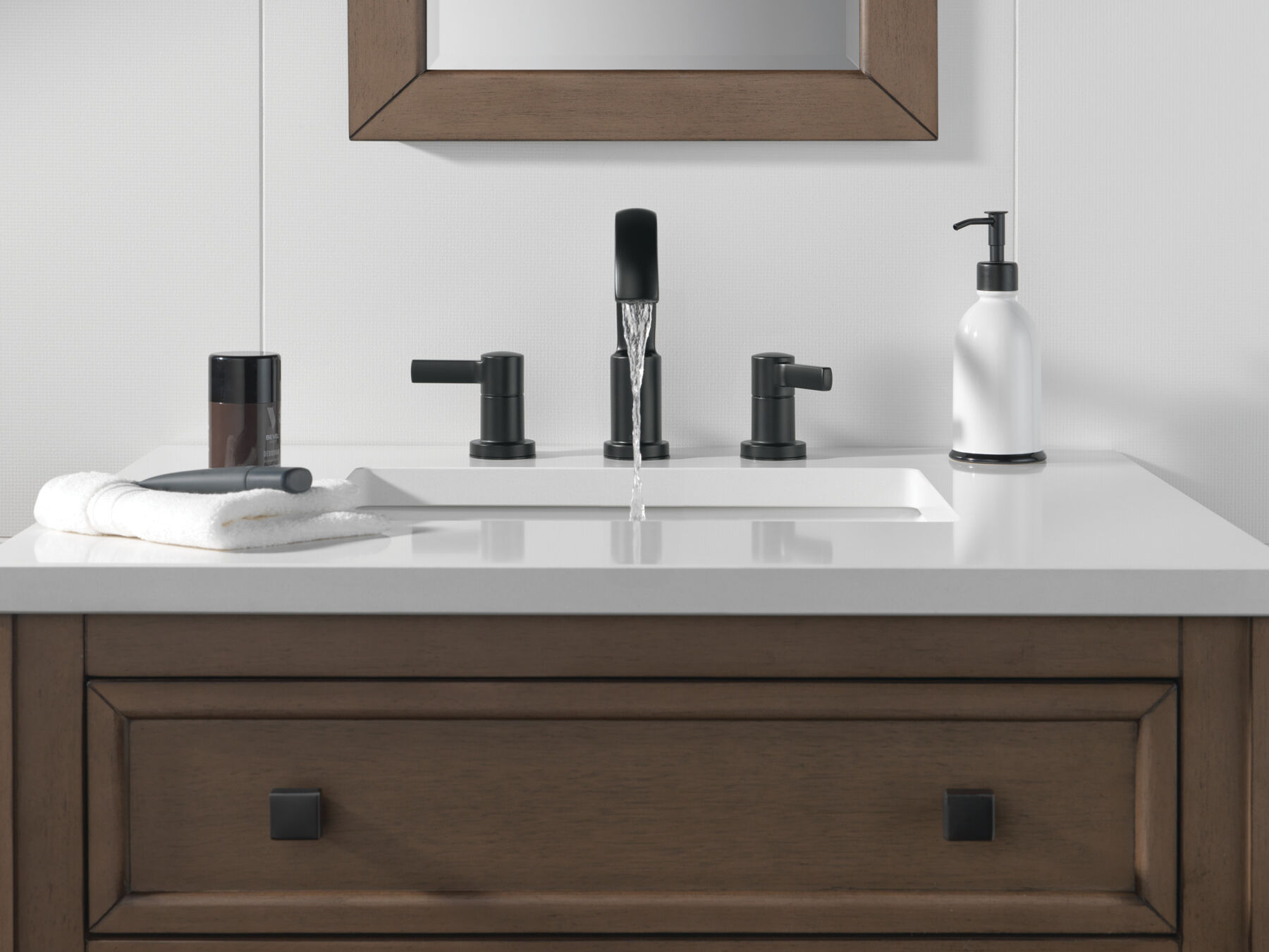 Two Handle Widespread Bathroom Faucet in Matte Black 35855LF-BL | Delta Faucet