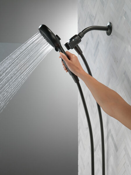 6-Setting SureDock Magnetic Hand Shower in Matte Black 75689BL | Delta ...