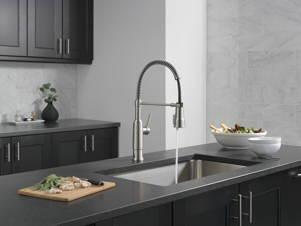 Single-Handle Pull-Down Spring Kitchen Faucet (Recertified) in ...