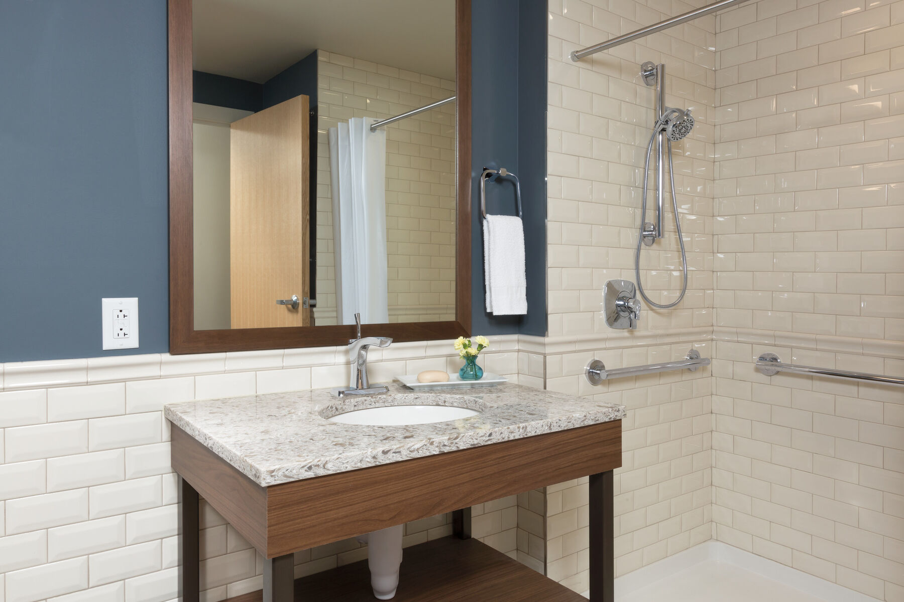 42" Angular Modern Decorative ADA Grab Bar in Chrome 41942 | Delta Faucet