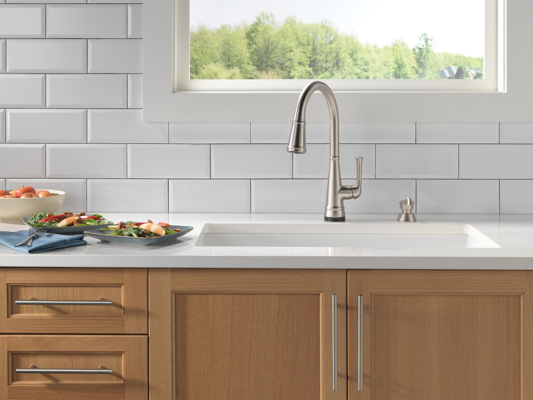 Single Handle Pull-Down Kitchen Faucet with Touch2O® Technology and ShieldSpray® Technologies in ...