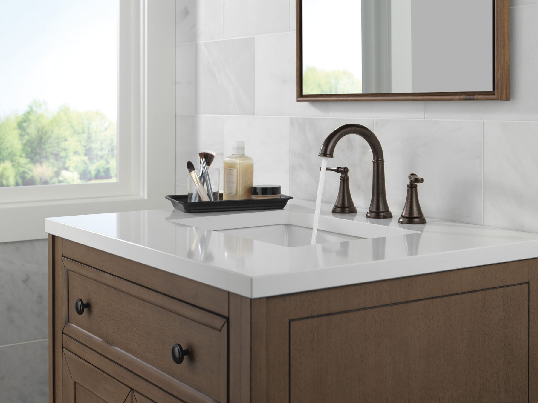 Two Handle Widespread Bathroom Faucet in Venetian Bronze 35798LF-RB | Delta Faucet