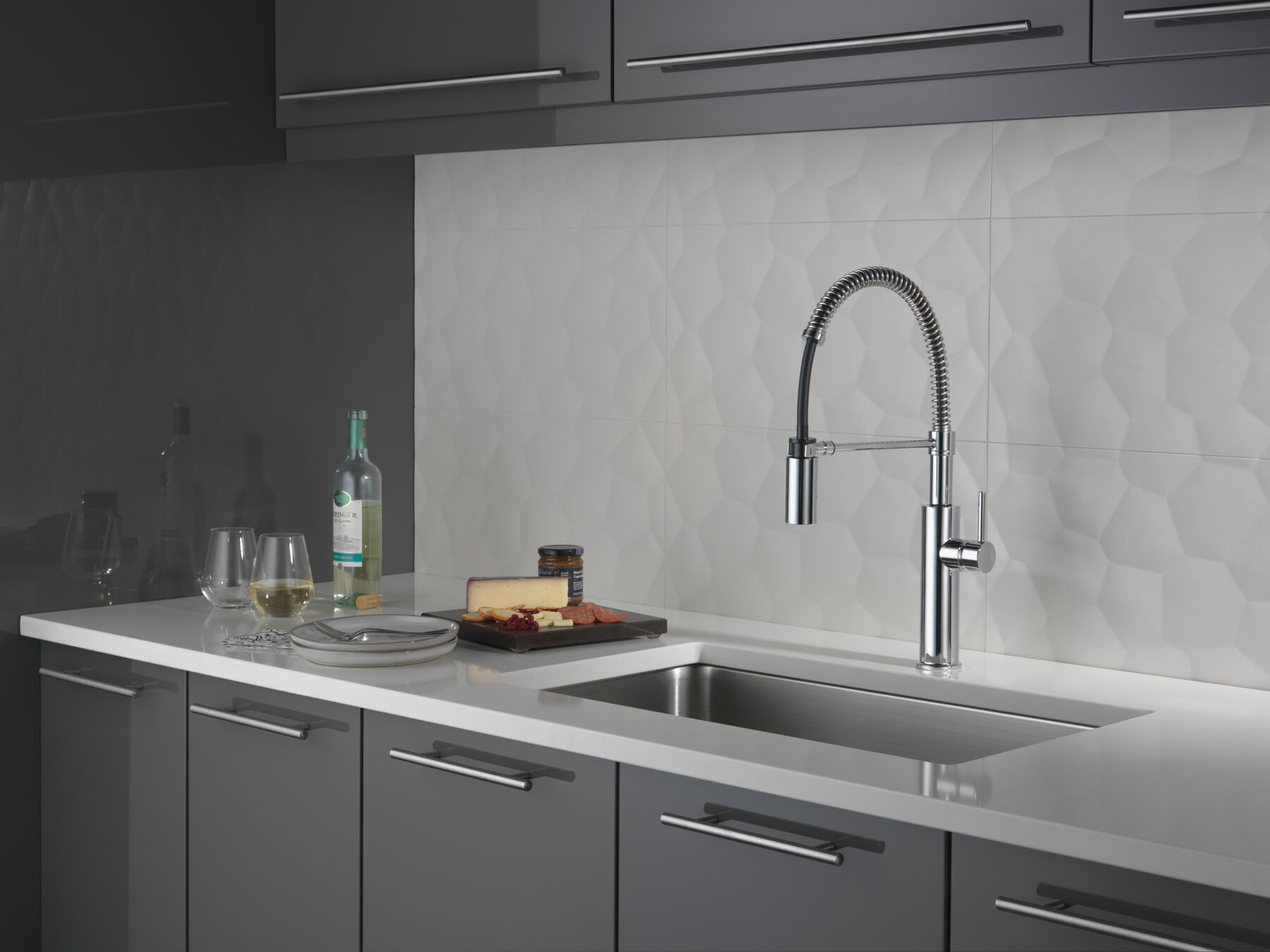 Single-Handle Pull-Down Spring Kitchen Faucet in Chrome 18803-DST ...