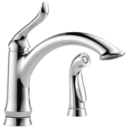 Single Handle Pull-Out Kitchen Faucet in Chrome 4153-DST | Delta Faucet