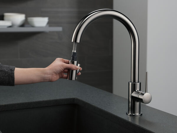Single Handle Pull-Down Kitchen Faucet in Black Stainless 9159-KS-DST ...