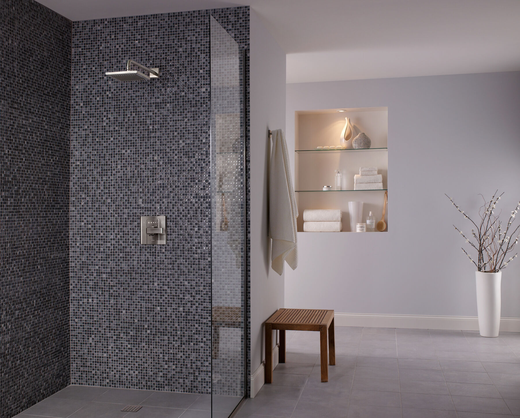 Metal Raincan Shower Head Assembly in Stainless 57740-SS | Delta Faucet