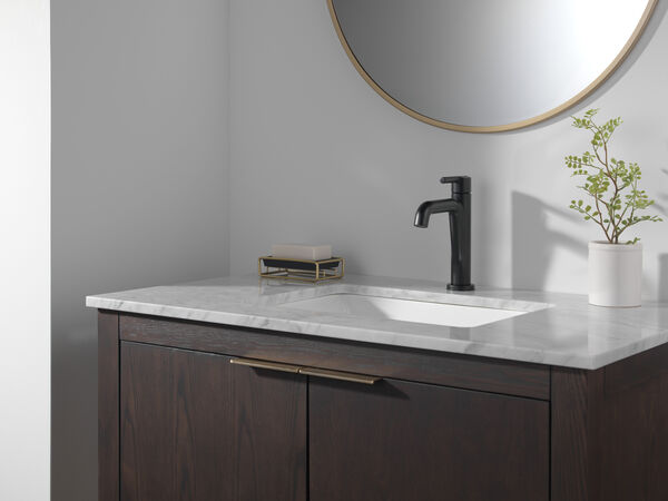 Single Handle Bathroom Faucet in Matte Black 15849LF-BL | Delta Faucet