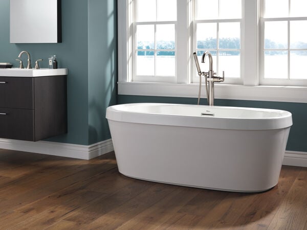 60" x 32" Freestanding Tub with Integrated Waste and Overflow in High ...