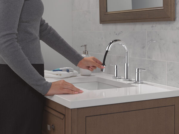 Two Handle Widespread Pull-Down Bathroom Faucet in Chrome 35749LF-PD | Delta Faucet