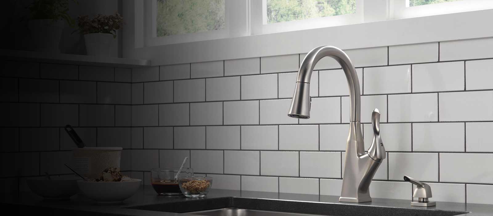 Everly® Kitchen Collection | Delta Faucet