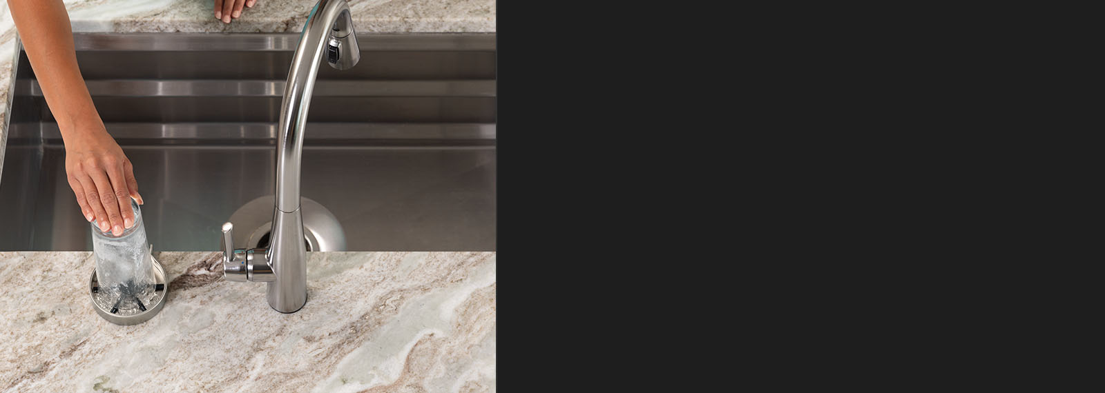 Glass Rinser | Delta Faucet