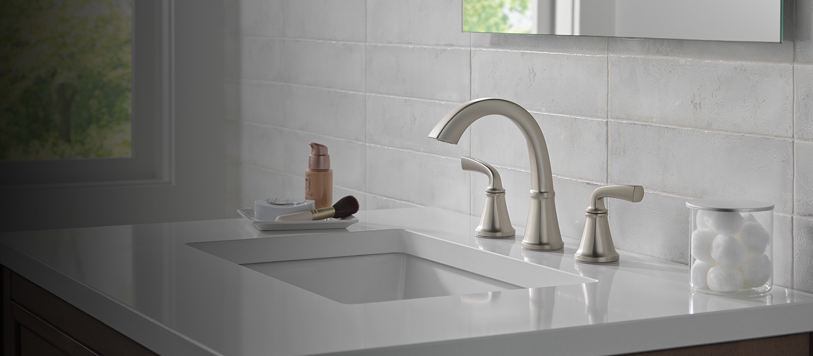 Geist™ Bathroom Collection | Delta Faucet