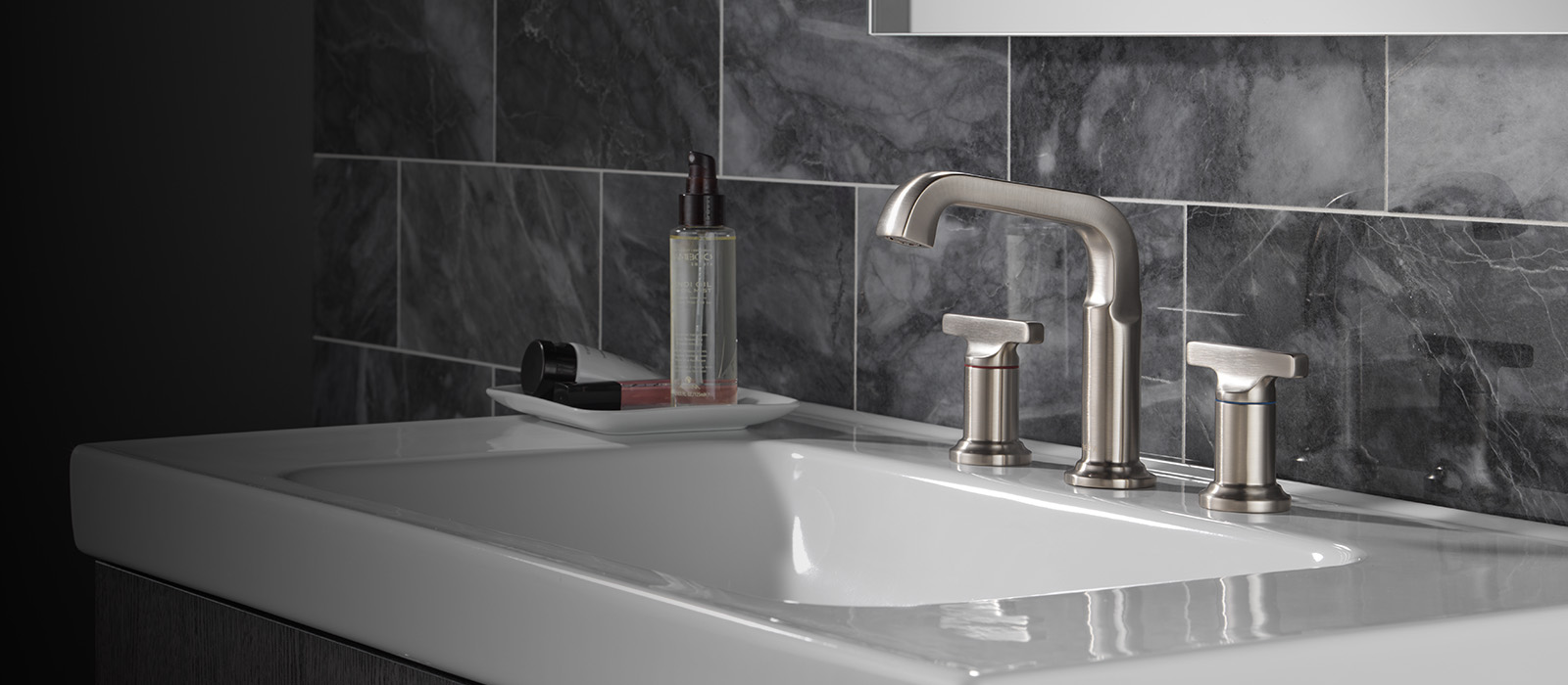 Tetra™ Bathroom Collection | Delta Faucet