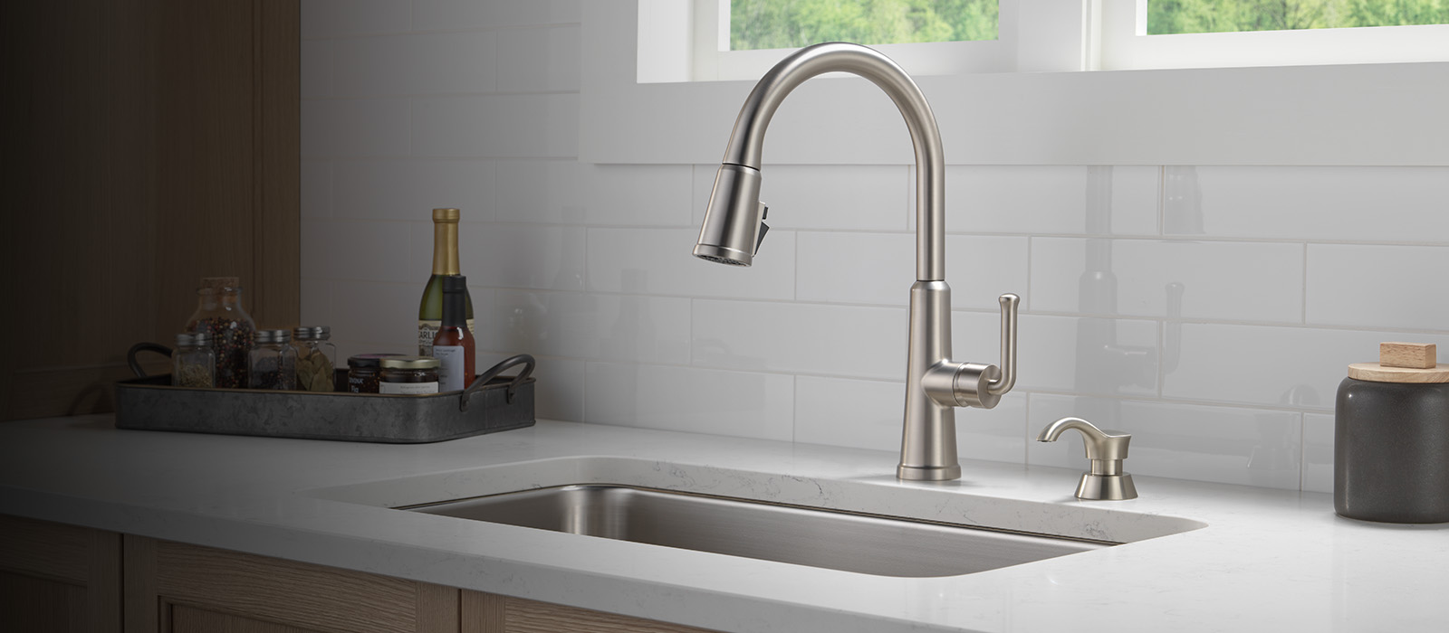 Osmond™ Kitchen Collection | Delta Faucet