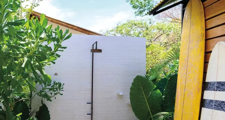 Why You Need an Outdoor Shower, and How to Make One | Delta Faucet Blog