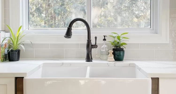 Choosing a Kitchen Sink That’s Right for You | Delta Faucet Blog